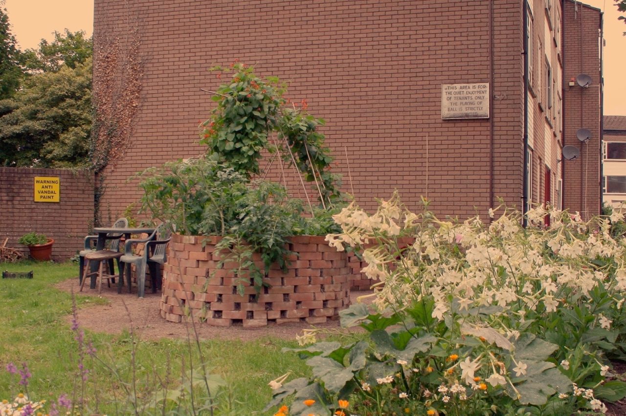 Keyhole Garden: Growing & Composting Combo | Garden Culture Magazine